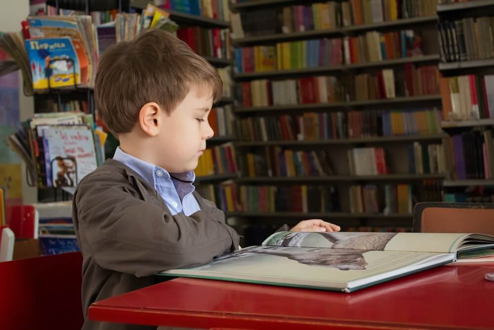 4 Best Steps to Teach Kids to Read - Mommy Kat and Kids