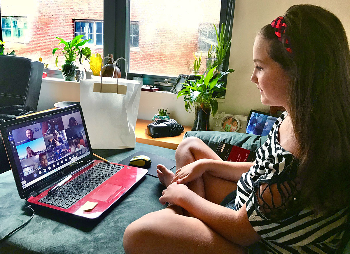 3 Top Features of the Best Coding Classes for Girls - Mommy Kat and Kids