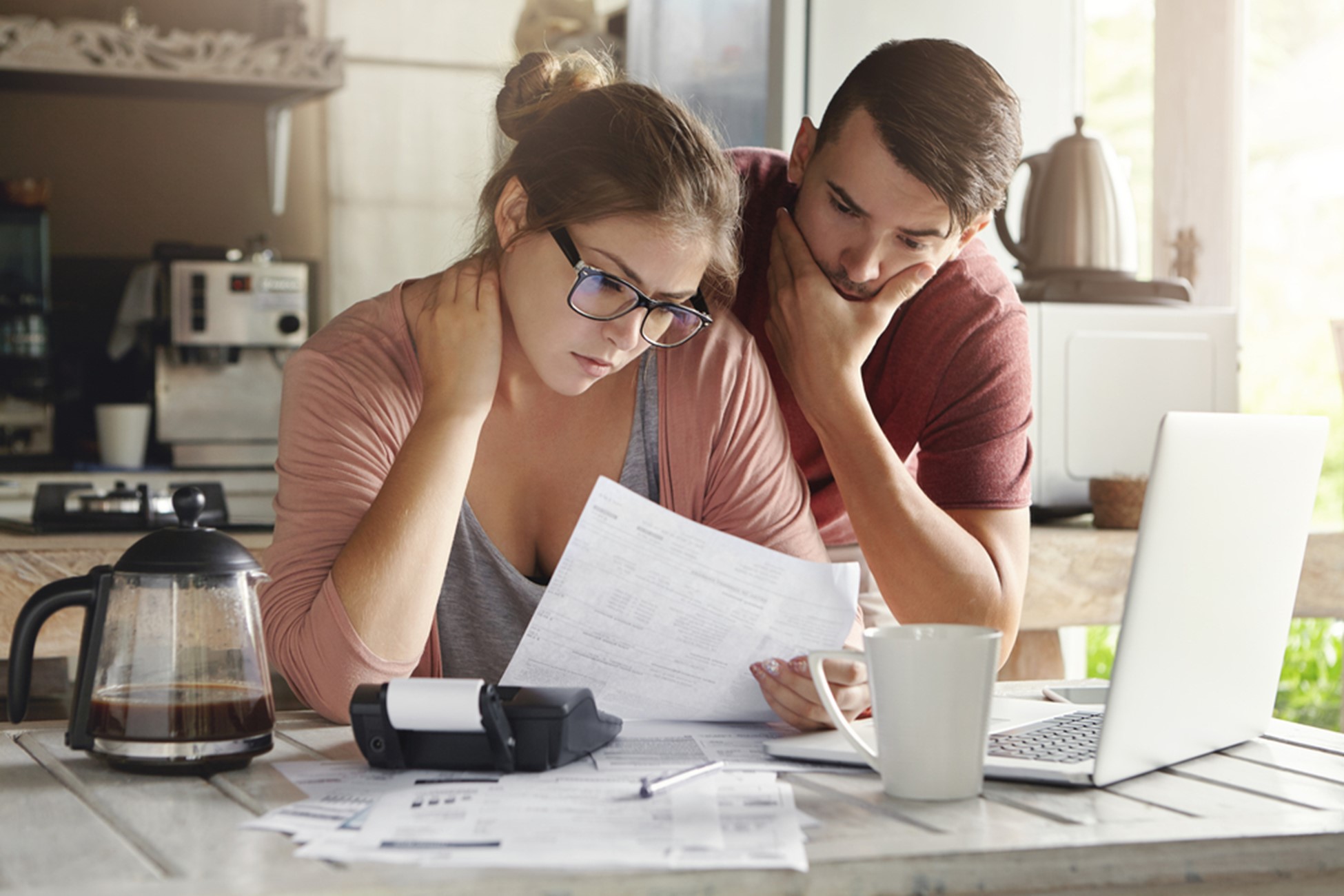 How To Stop Living Paycheck to Paycheck - Mommy Kat and Kids