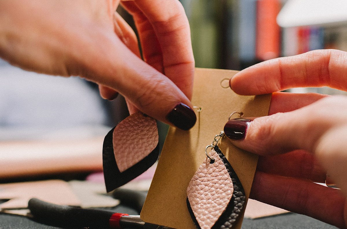 Make Money Crafting - 6 Tips To Start Earning From Your Crafts - Mommy ...