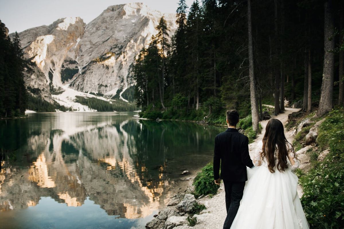 How to Plan an Affordable Destination Wedding Everyone Will Love ...