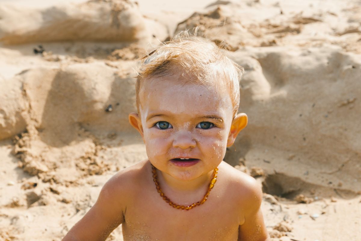 How to Prevent and Treat Sunburn in Children: A Mom's Guide - Mommy Kat ...